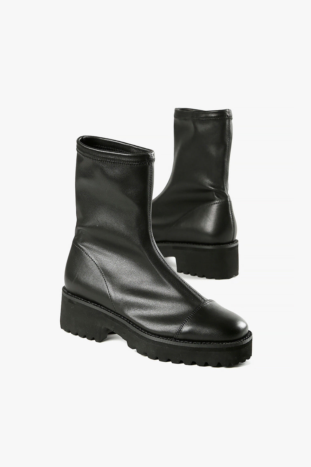 Soft Pullon Lugg Bootie – ALL BLACK Footwear